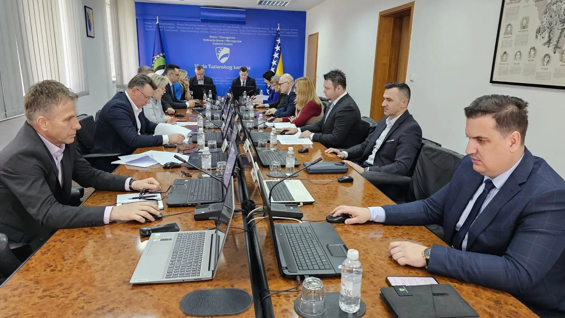 Informacija sa 4. redovne sjednice Vlade Tuzlanskog kantona | Vlada ...